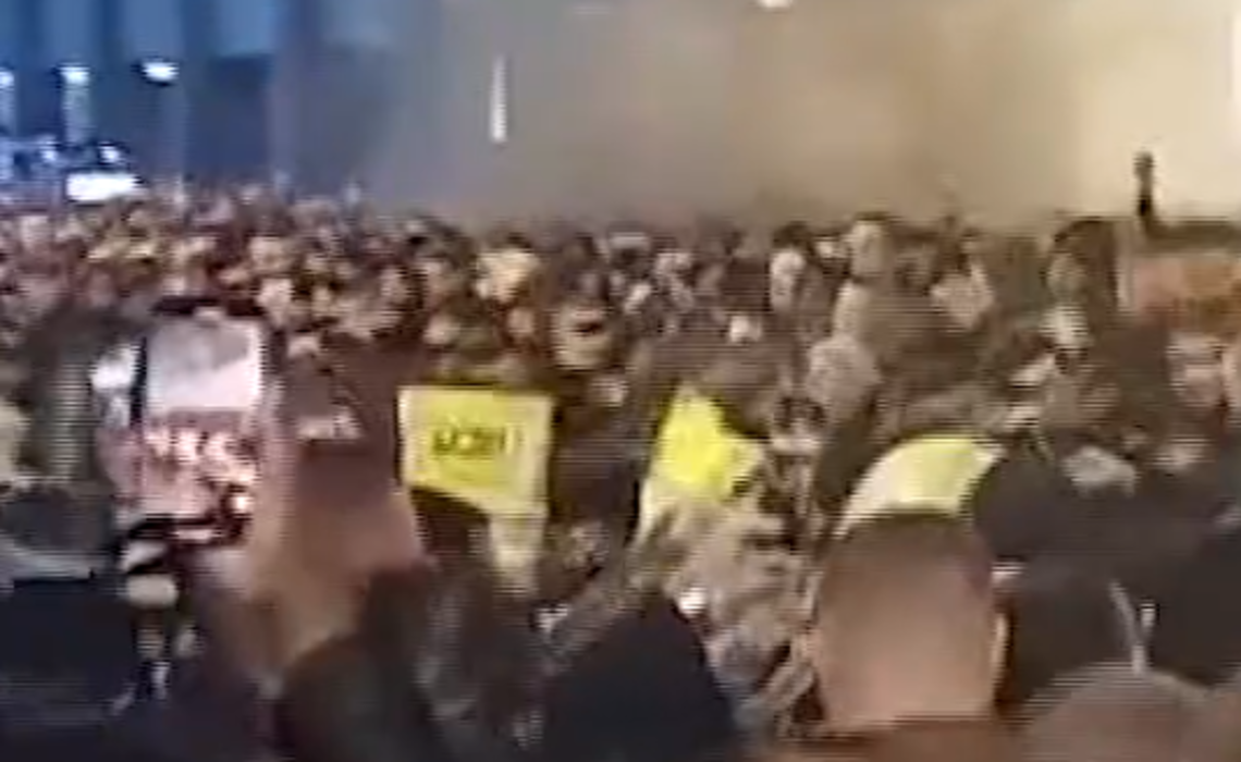 Rellen in Newcastle: hooligans raken slaags met Dortmund-aanhang