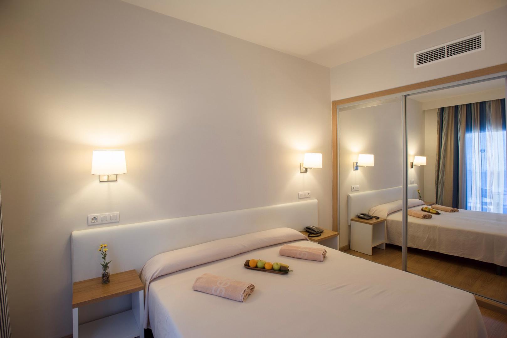 Hotel Seth Playa Azul in Cala N Porter, Spanje - D-reizen