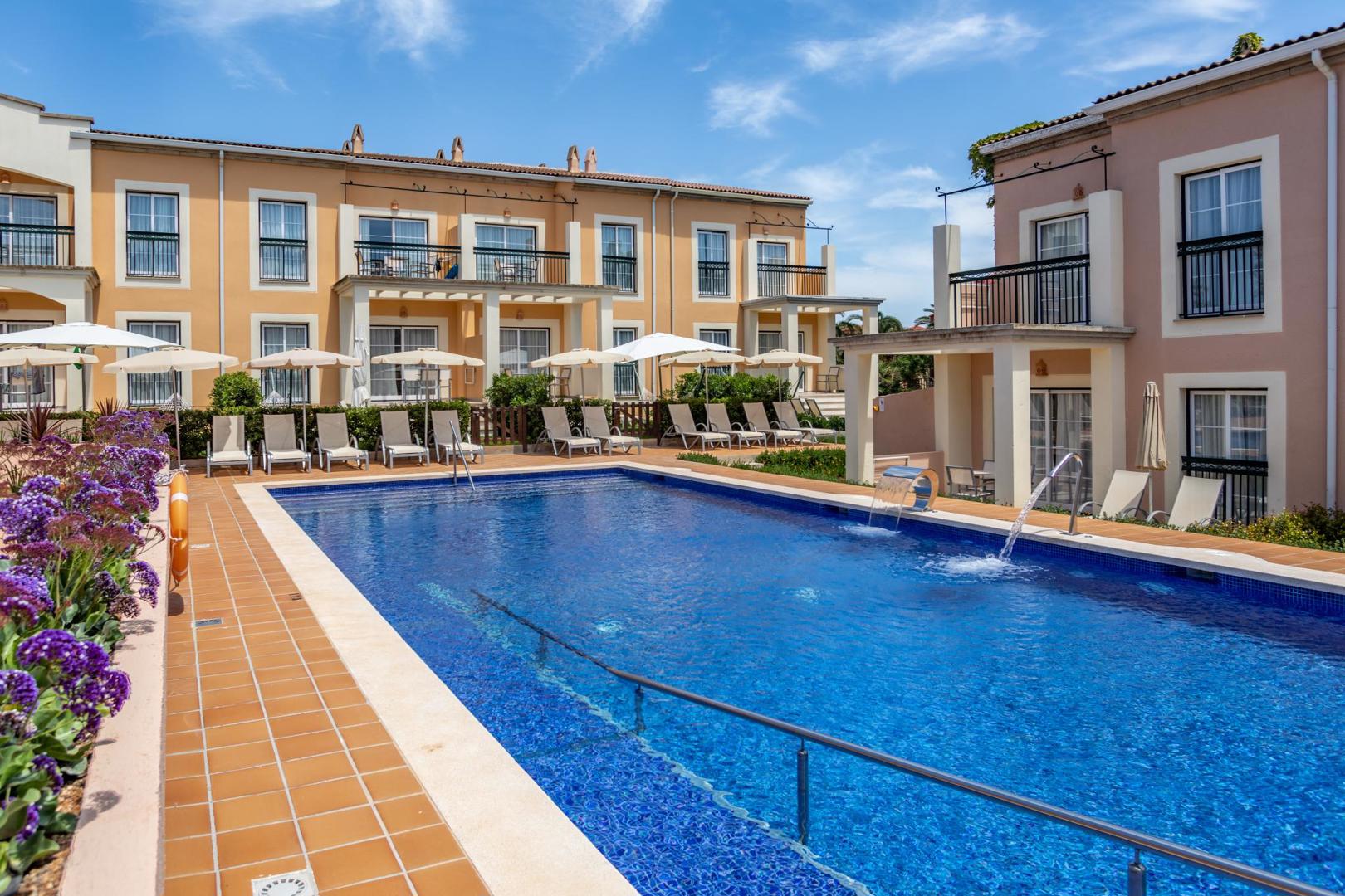 Aparthotel Zafiro Menorca - Cala N Bosch boeken? D-reizen