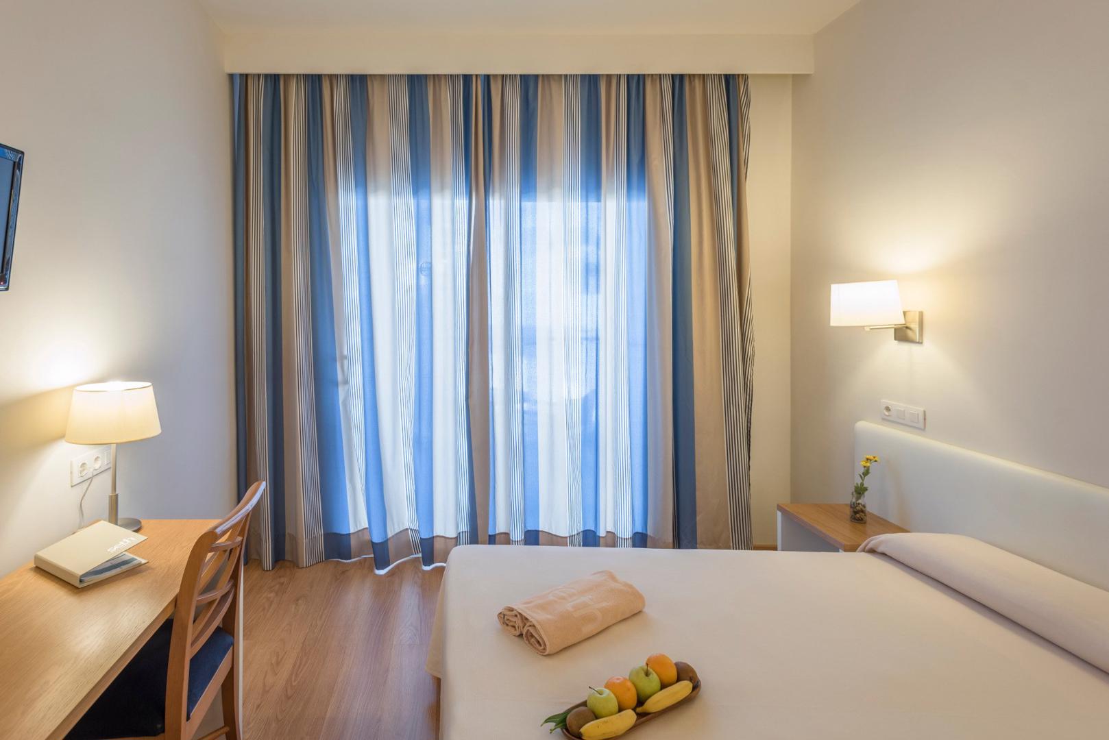 Hotel Seth Playa Azul in Cala N Porter, Spanje - D-reizen